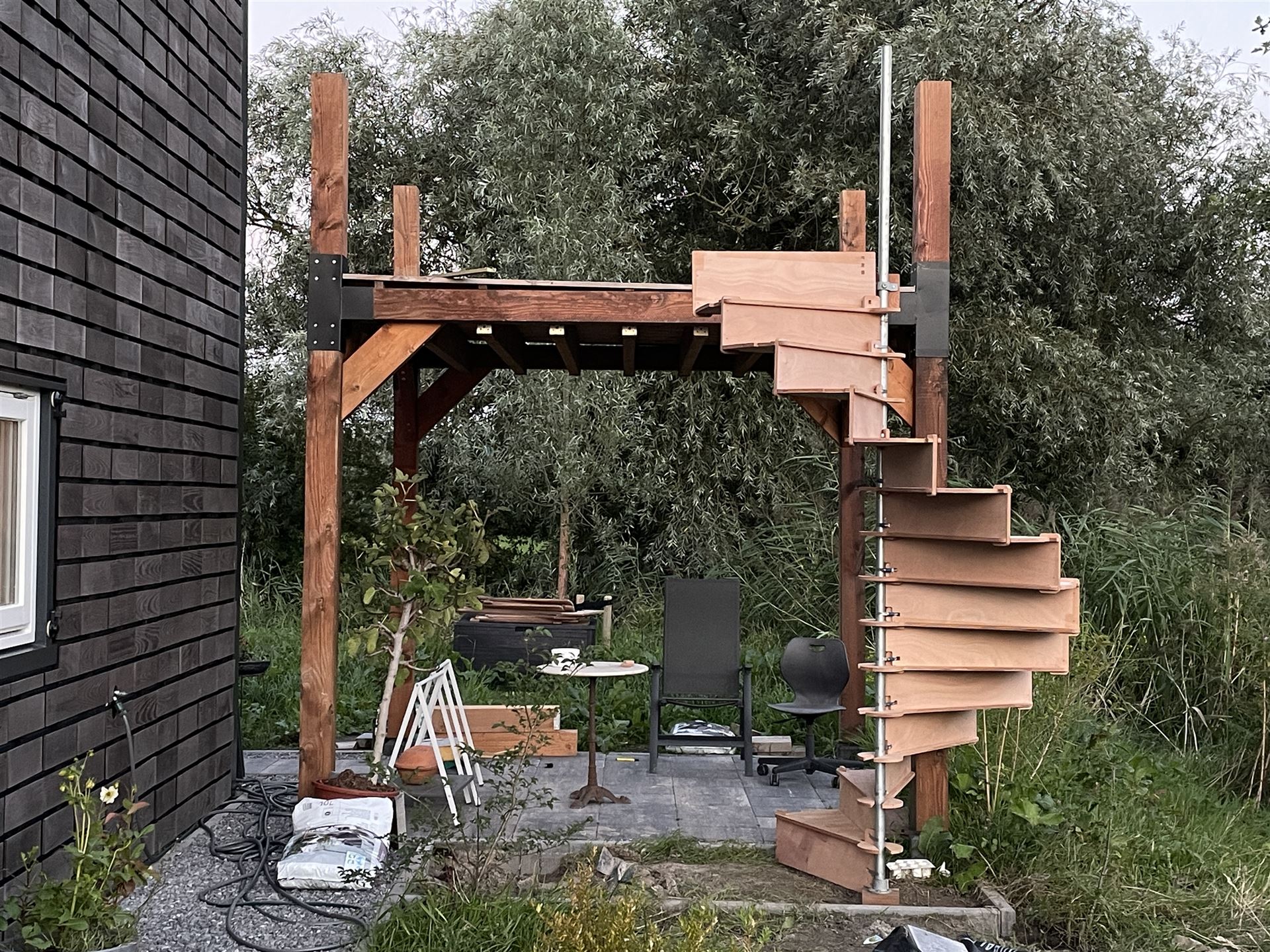 Betaalbaar Huis Kopen? MV MiniVilla | MiniStair Houten Spiltrap